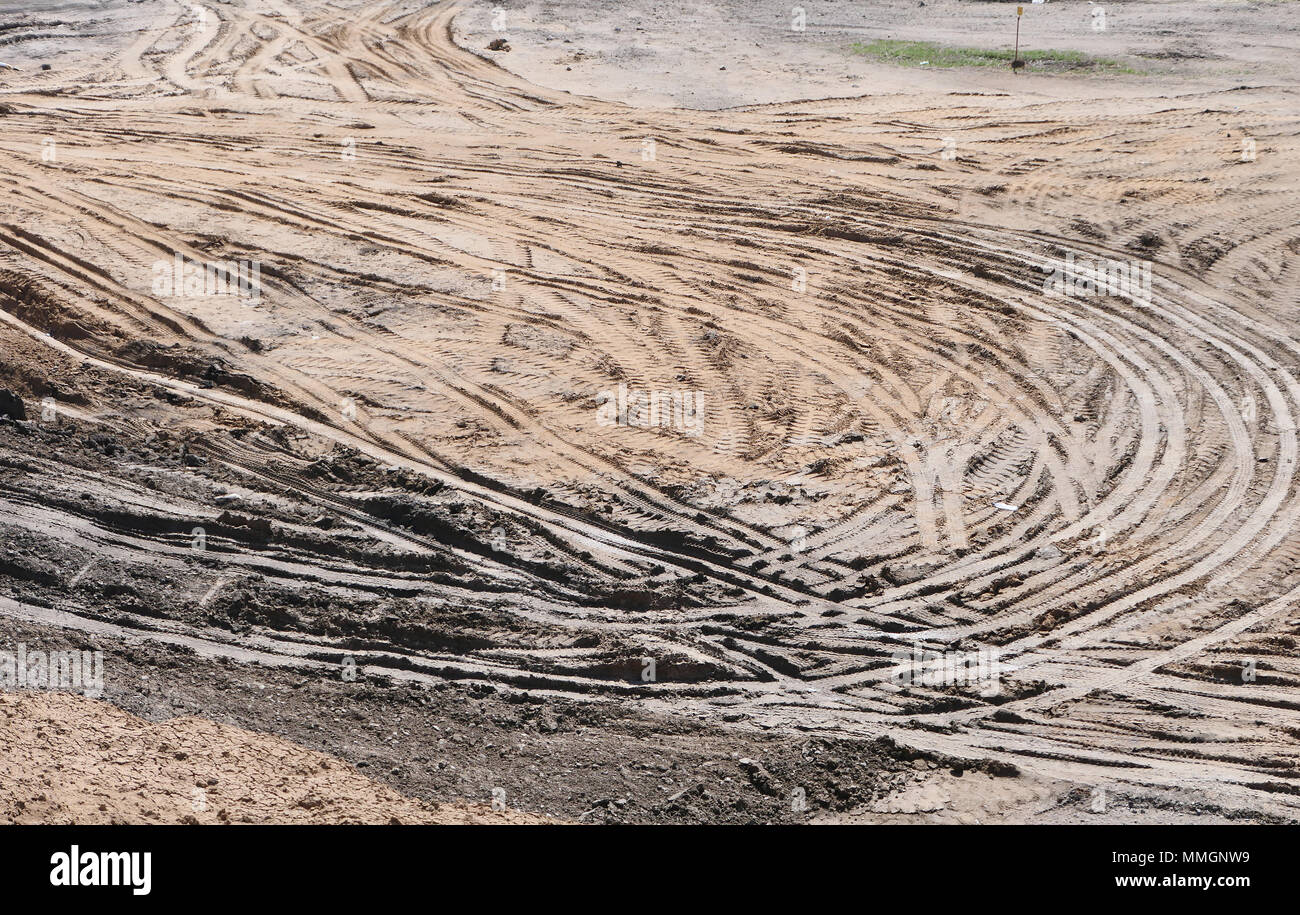 Wheel track mark on sand in construction site Stock Photo - Alamy