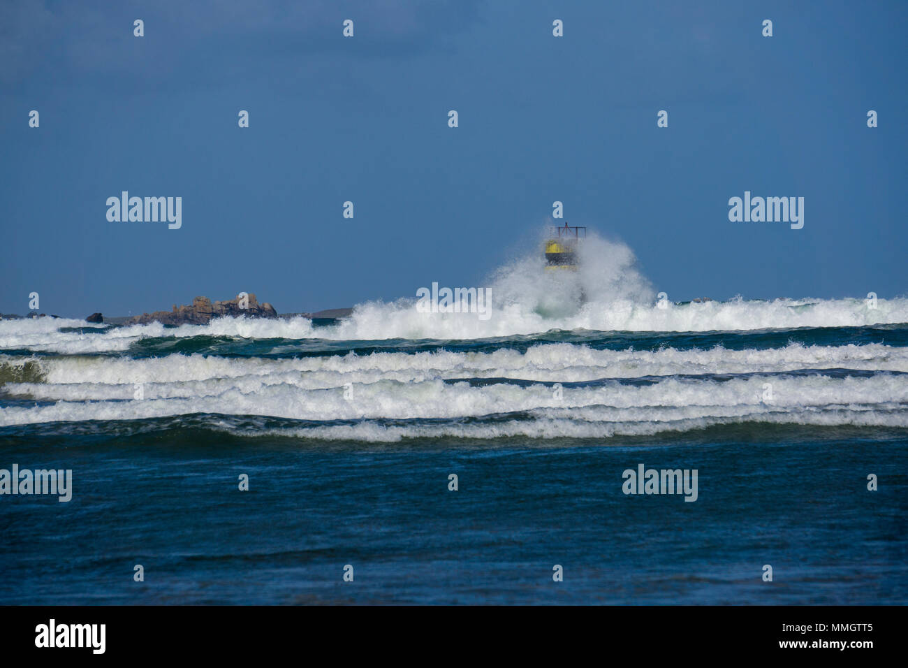 Power of ocean storm hi-res stock photography and images - Alamy