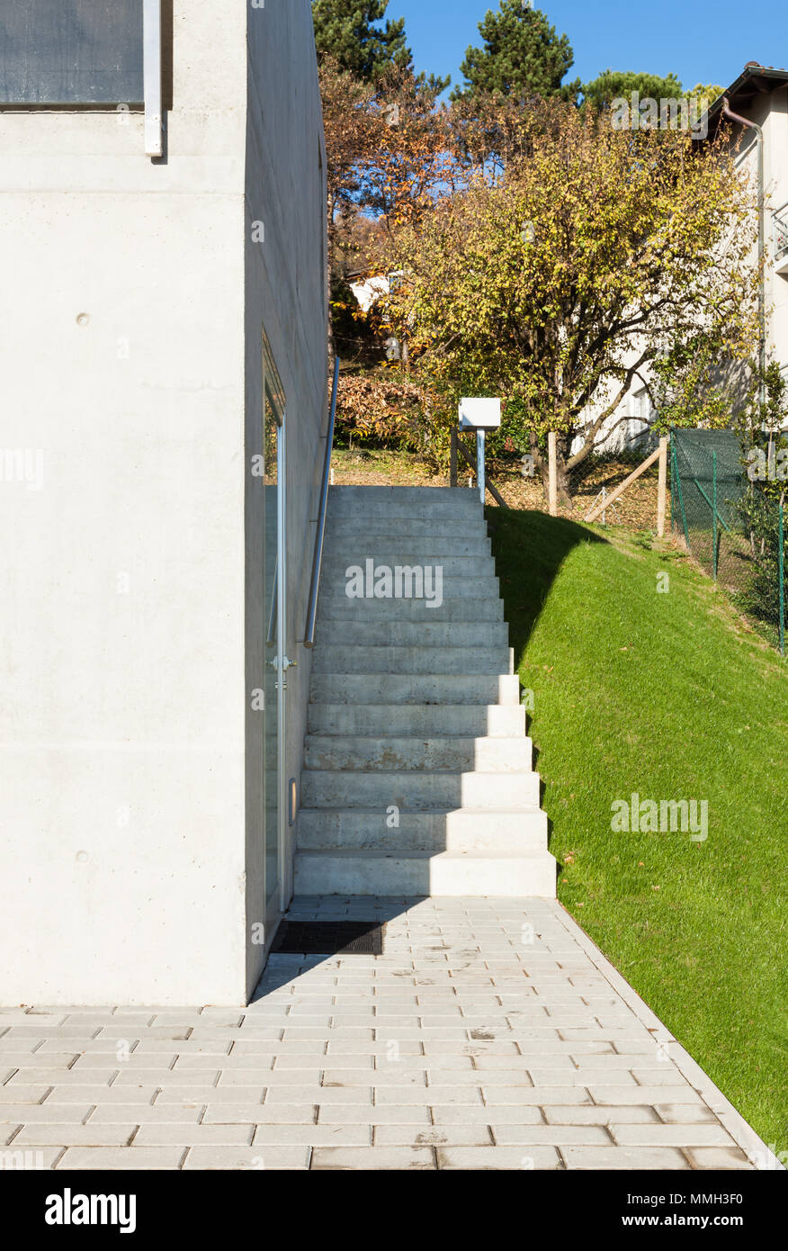 modern house, view staircase, outdoor Stock Photo - Alamy