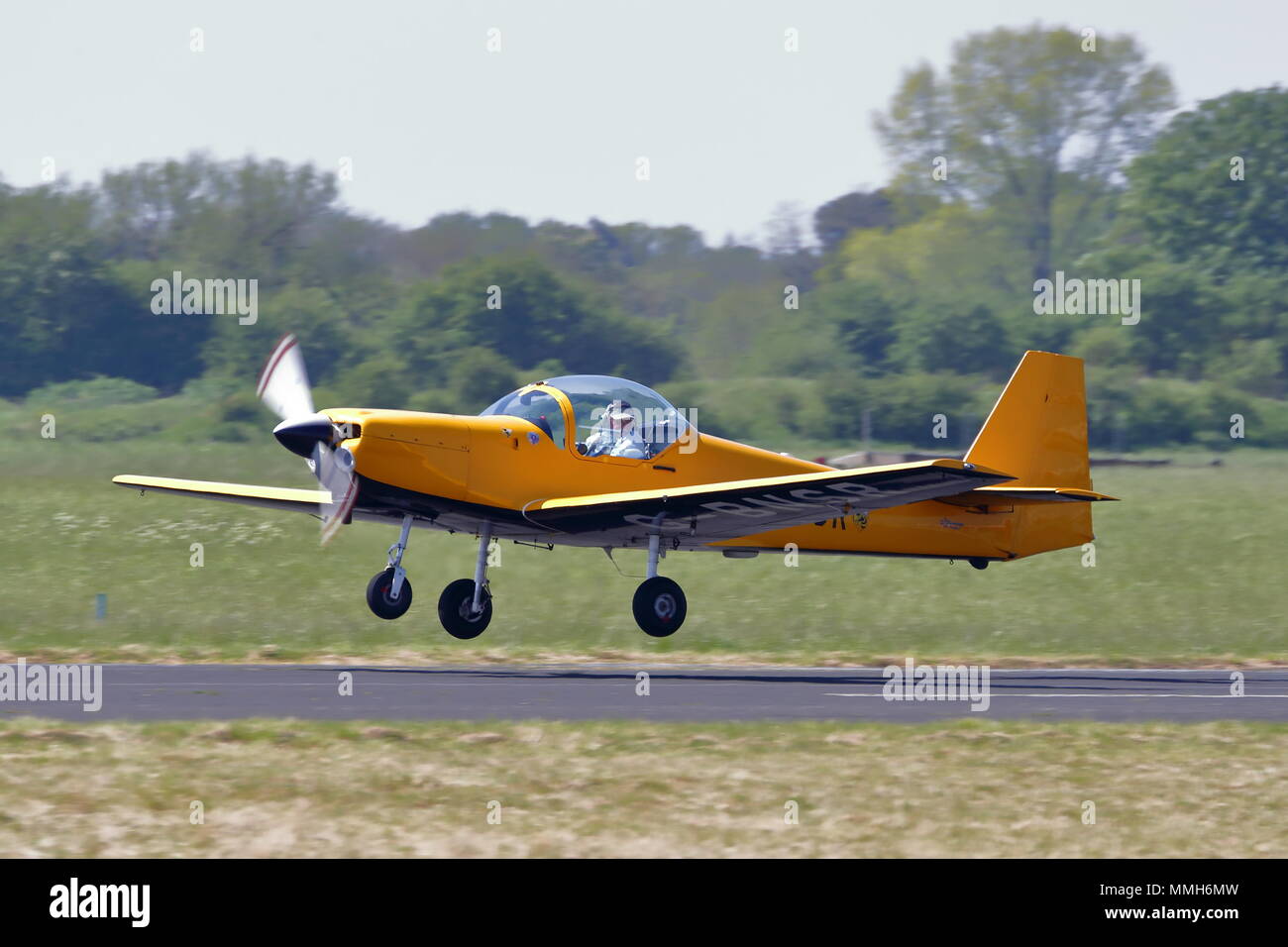 Firefly plane hi-res stock photography and images - Alamy