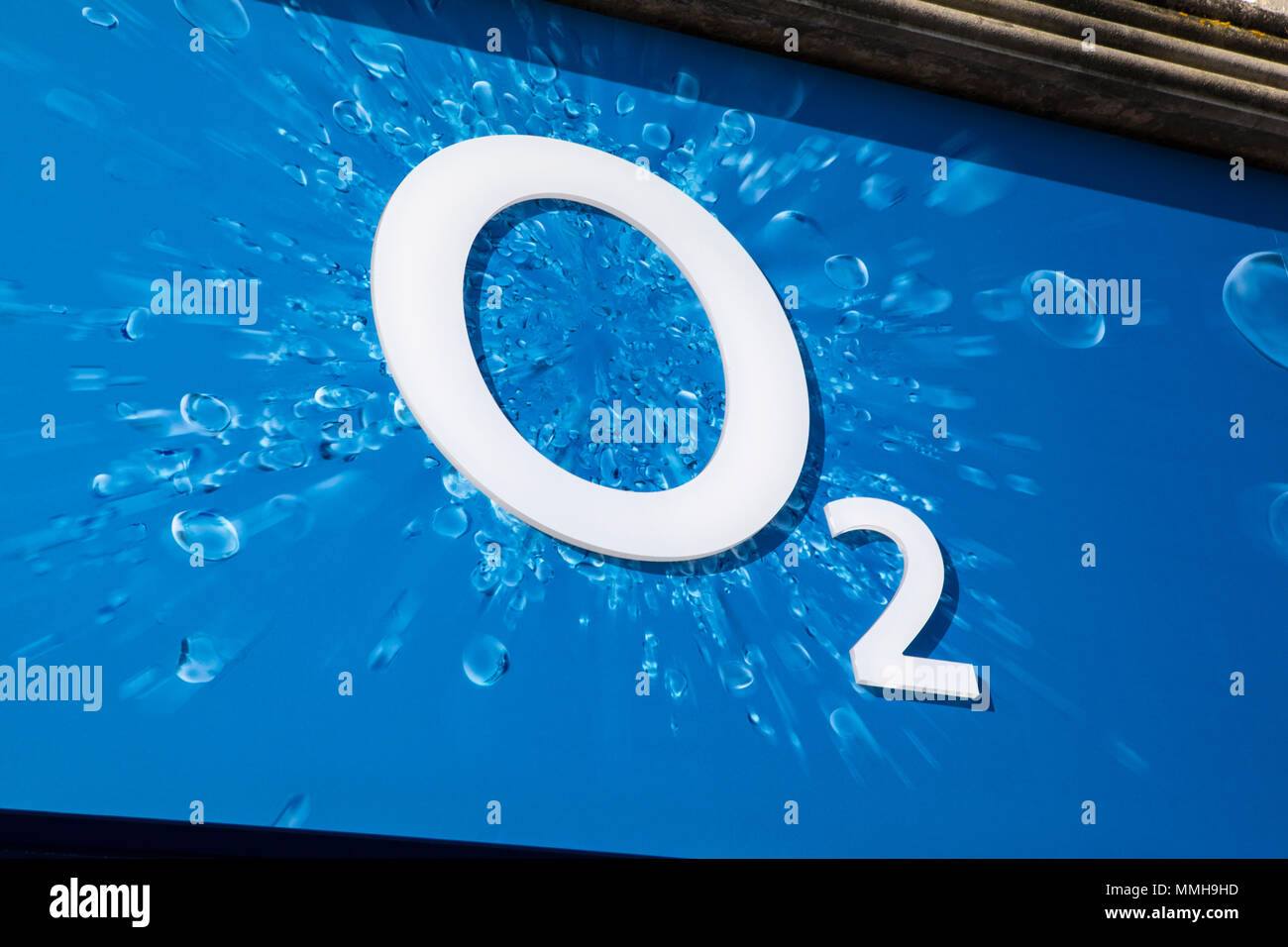 Logo of o2 uk hi-res stock photography and images - Alamy