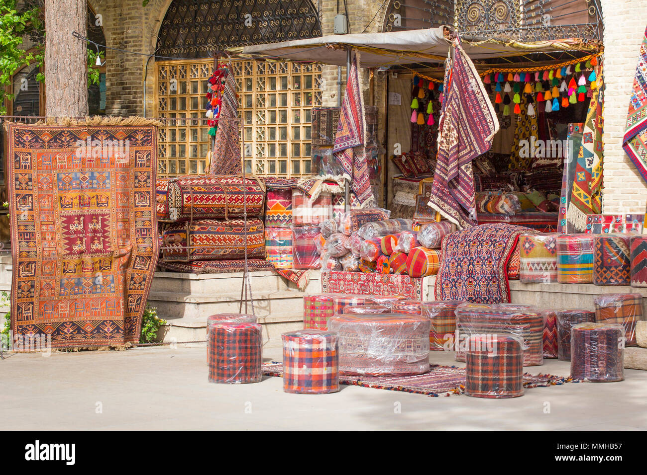 Iranian souk hi-res stock photography and images - Alamy