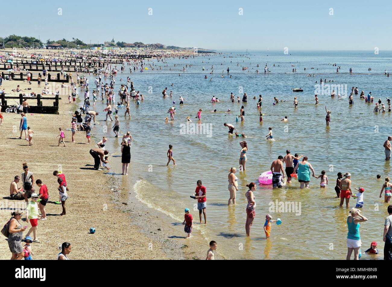 Littlehampton beach uk hi-res stock photography and images - Alamy