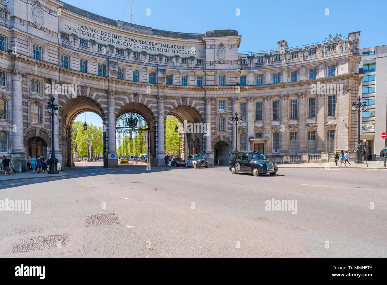 LONDON MAY 05, 2018: View of Admiralty Arch - a landmark building in ...