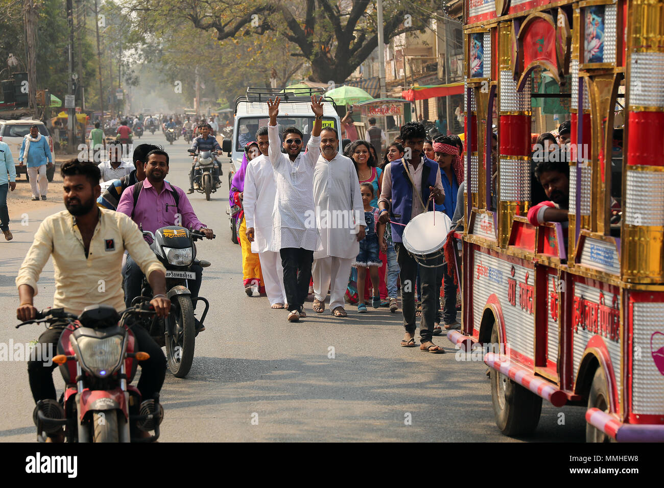 Indian village wedding parade Stock Photo - Alamy
