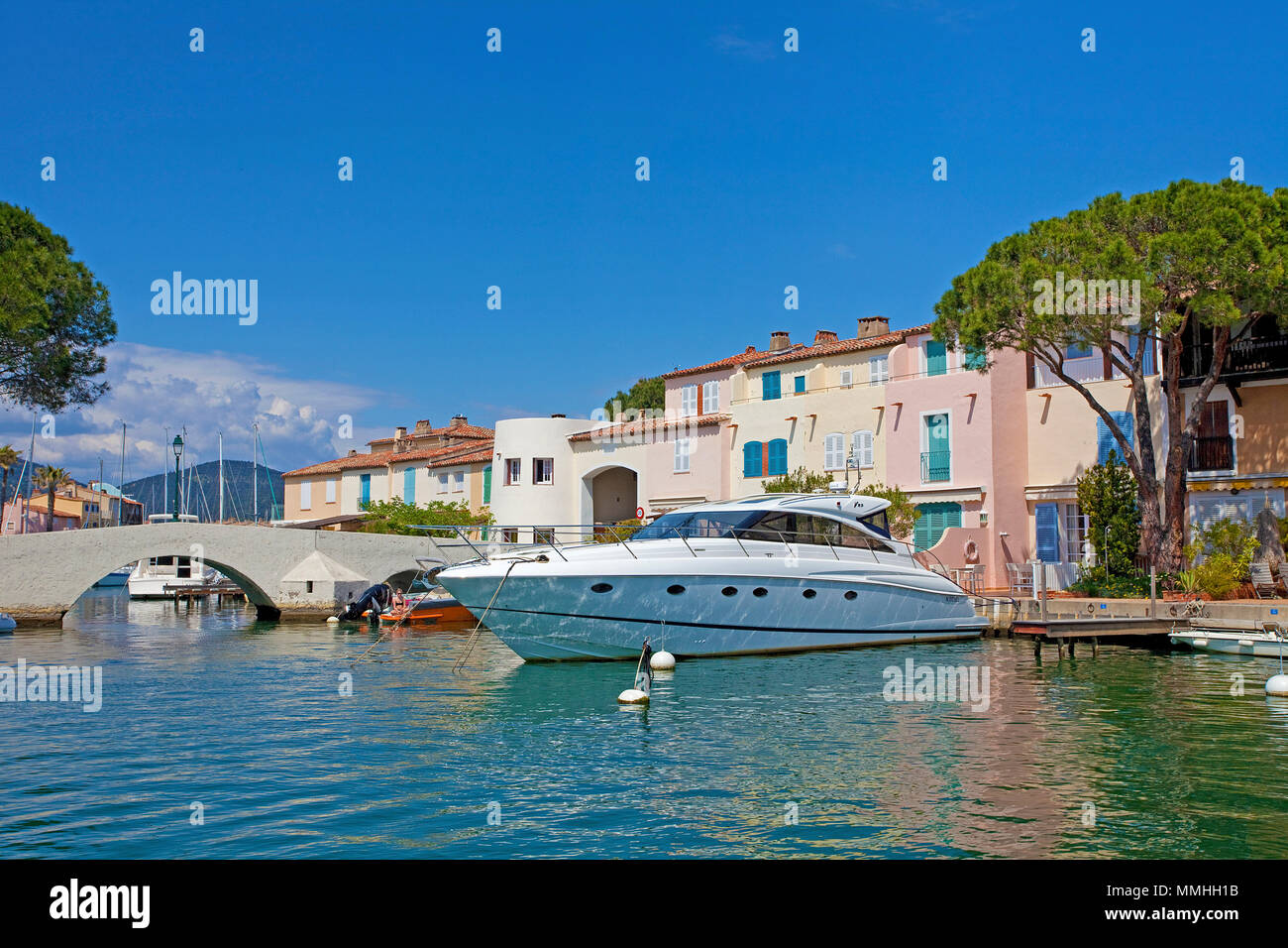 Port Grimaud, lagoon city at Gulf of Saint-Tropez, Cote d'Azur, South ...