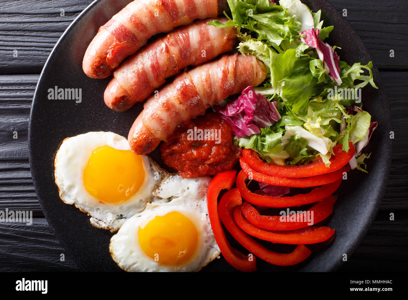 Pigs in blankets from above hi-res stock photography and images - Alamy