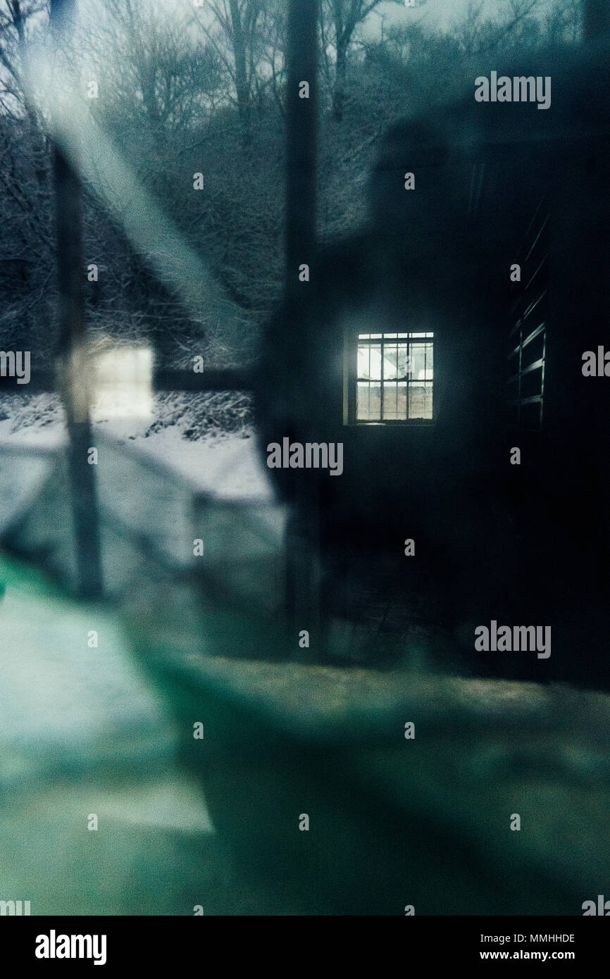 Shadowy figure hi-res stock photography and images - Alamy