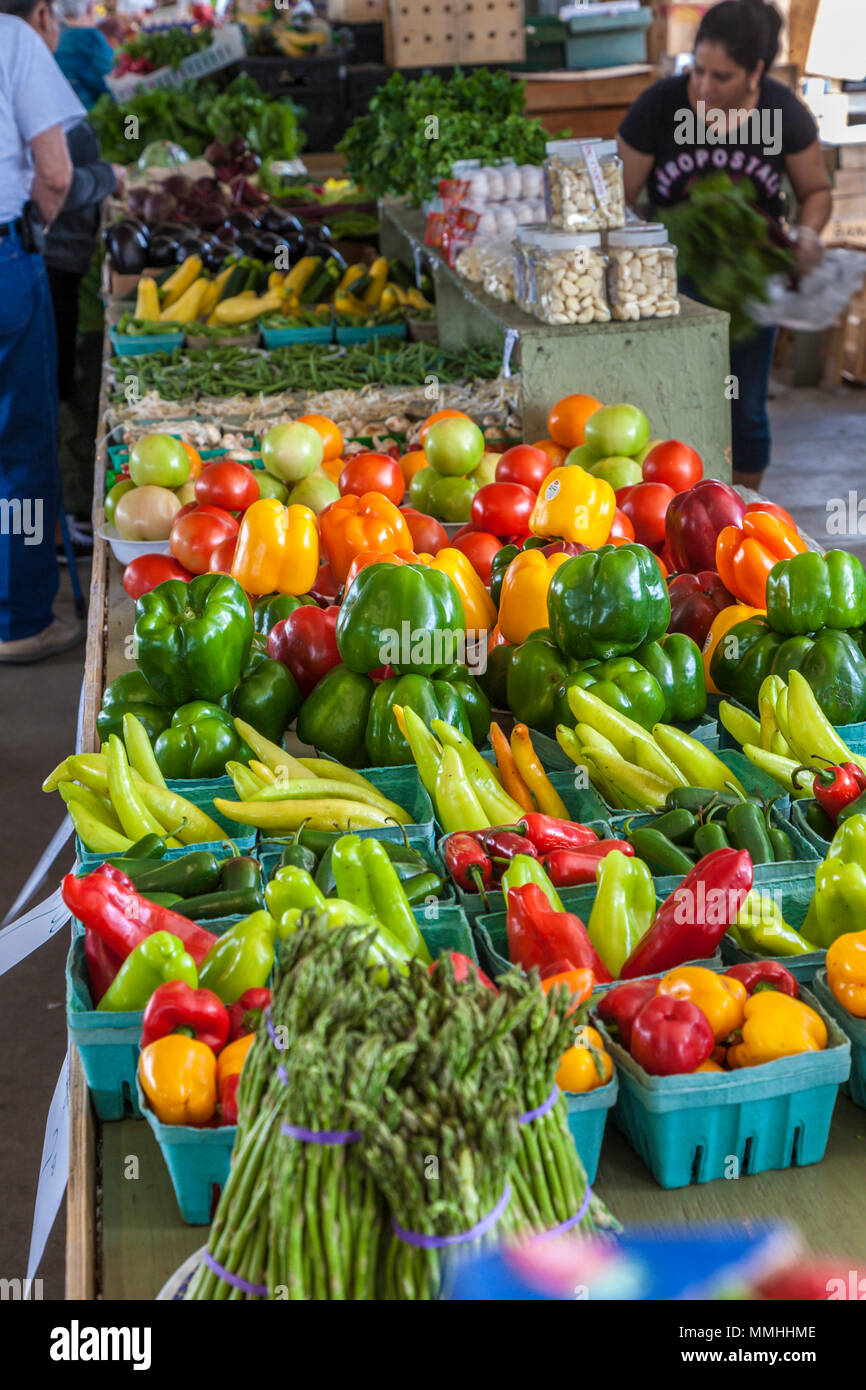 Flea market florida hi-res stock photography and images - Alamy