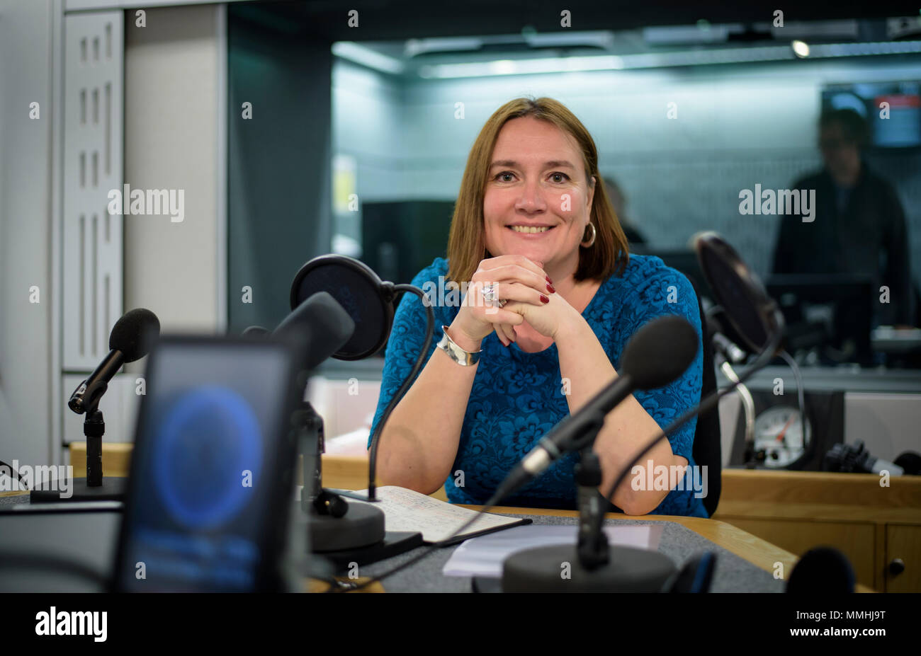 Celebrity interview hi-res stock photography and images - Alamy