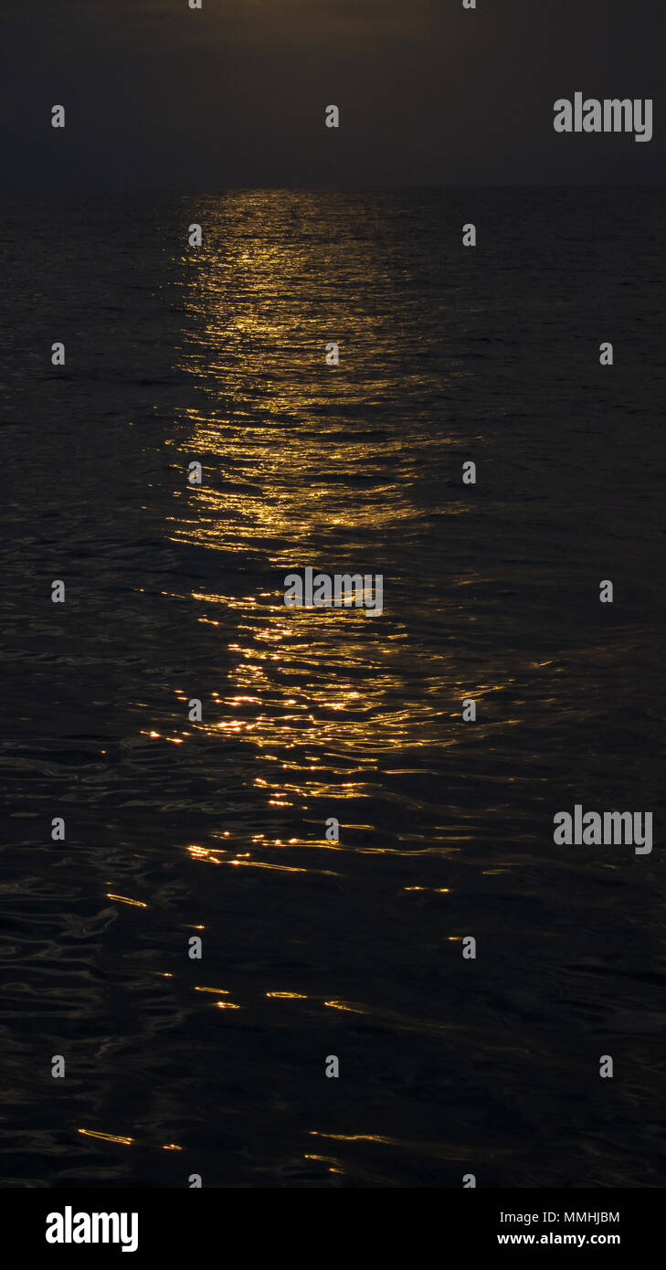 sunset, scuba diving great barrier reef, an amazing experience Stock ...