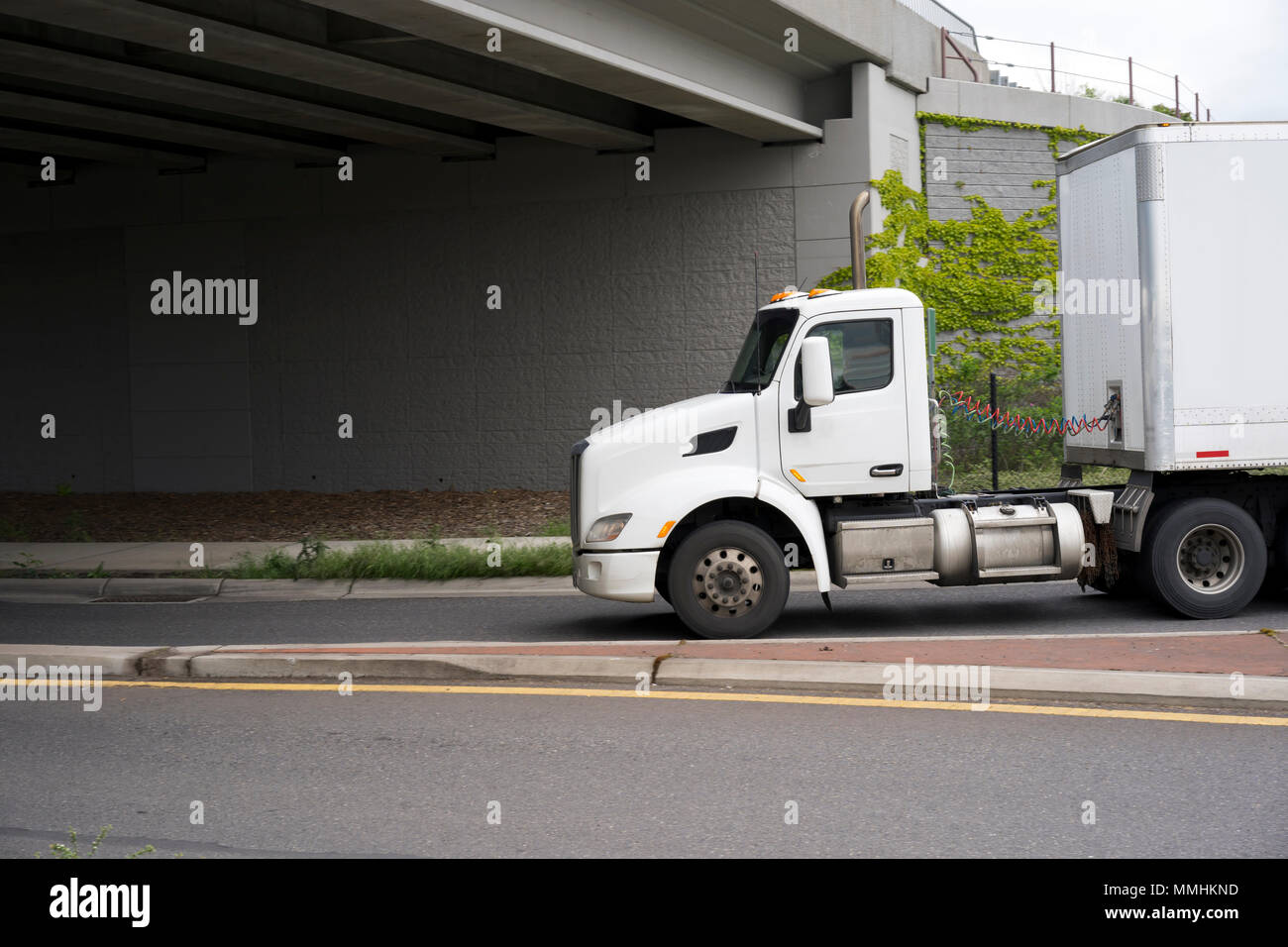 Semi Truck Trailer Profile