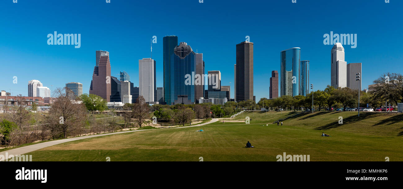 MARCH 7, 2018 , HOUSTON, TEXAS - High rise buildings in Houston ...
