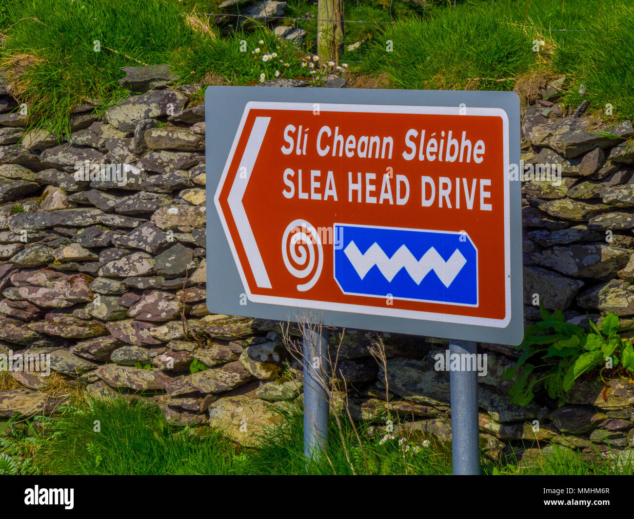 Direction Sign Slea Head Drive on Dingle Peninsula Stock Photo - Alamy