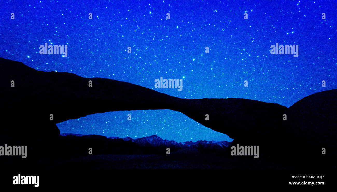 Mobius Arch Lone Pine Peak Mount Whitney Lower Natural arch Eroded ...