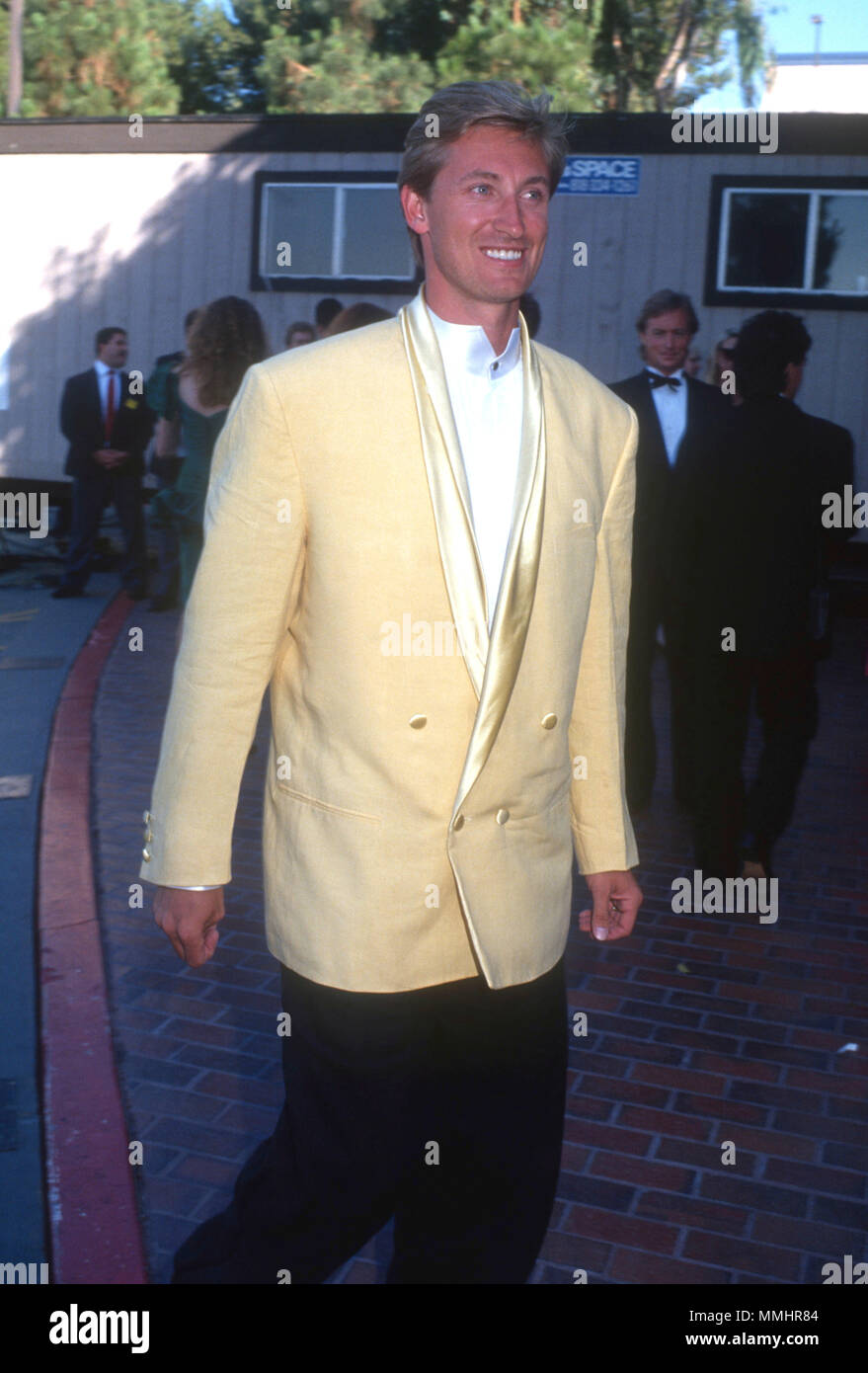 UNIVERSAL CITY, CA - JUNE 25: Ice Hockey player Wayne Gretsky attends ...