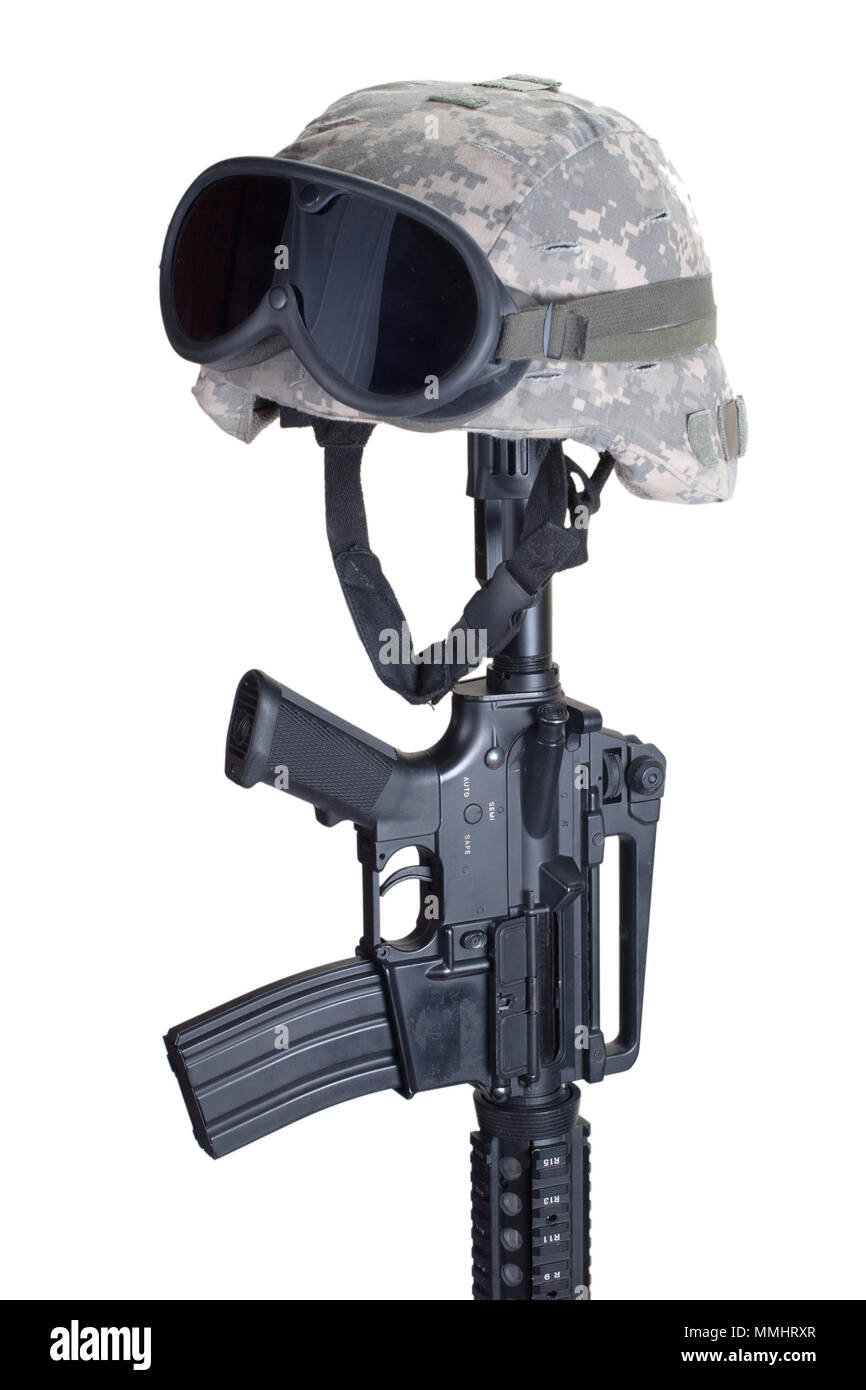 Rifle and Helmet Memorial Stock Photo - Alamy