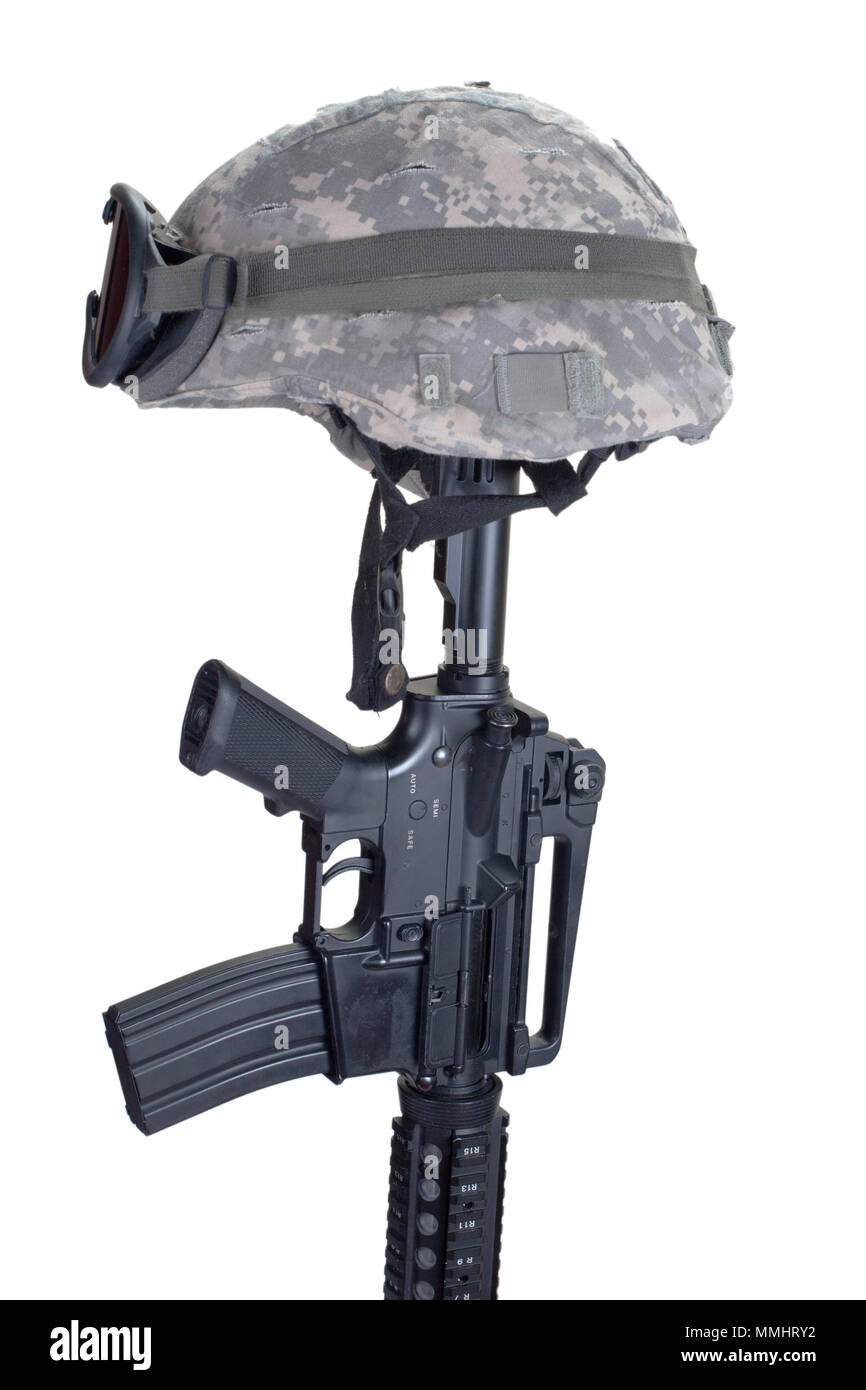 Rifle and Helmet Memorial Stock Photo - Alamy