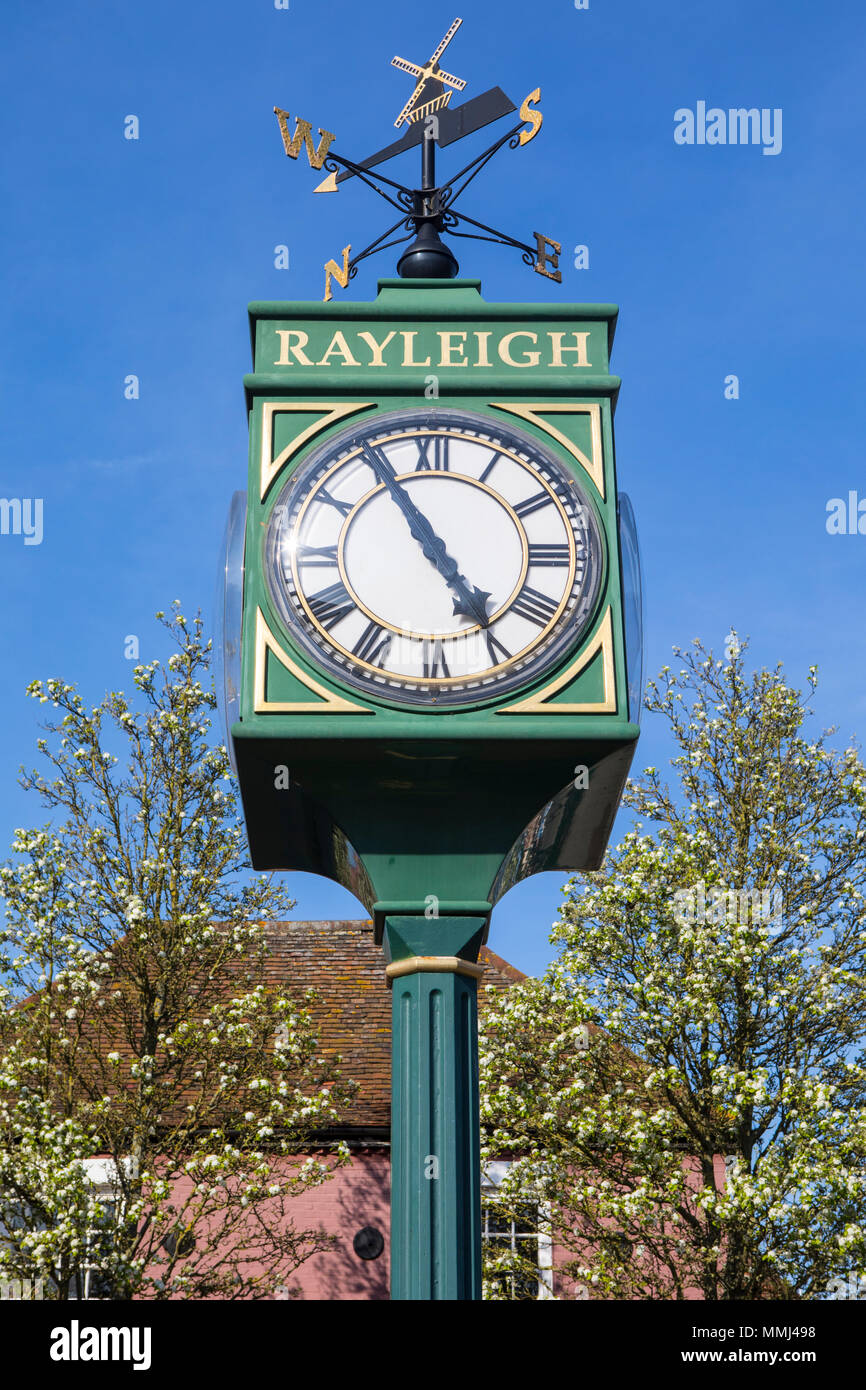 The millennium clock hi-res stock photography and images - Alamy