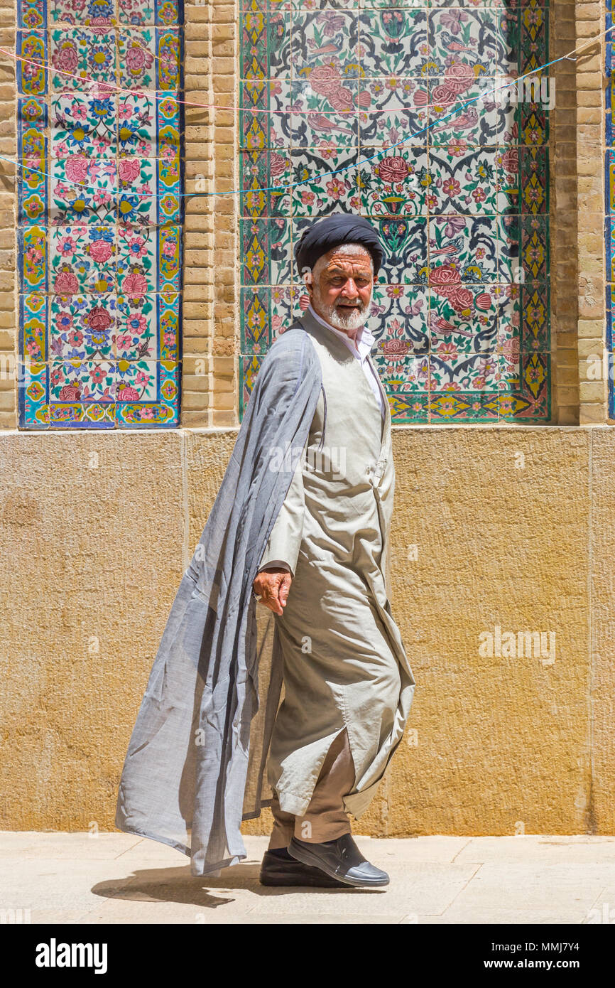 An elderly iranian man hi-res stock photography and images - Alamy