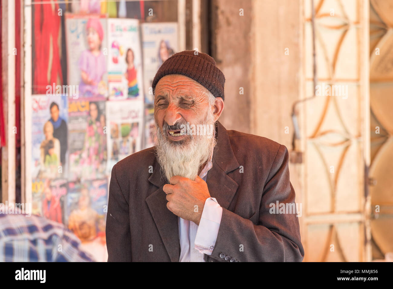 SHIRAZ, IRAN - APRIL 26, 2015: unidentified old man at the street ...