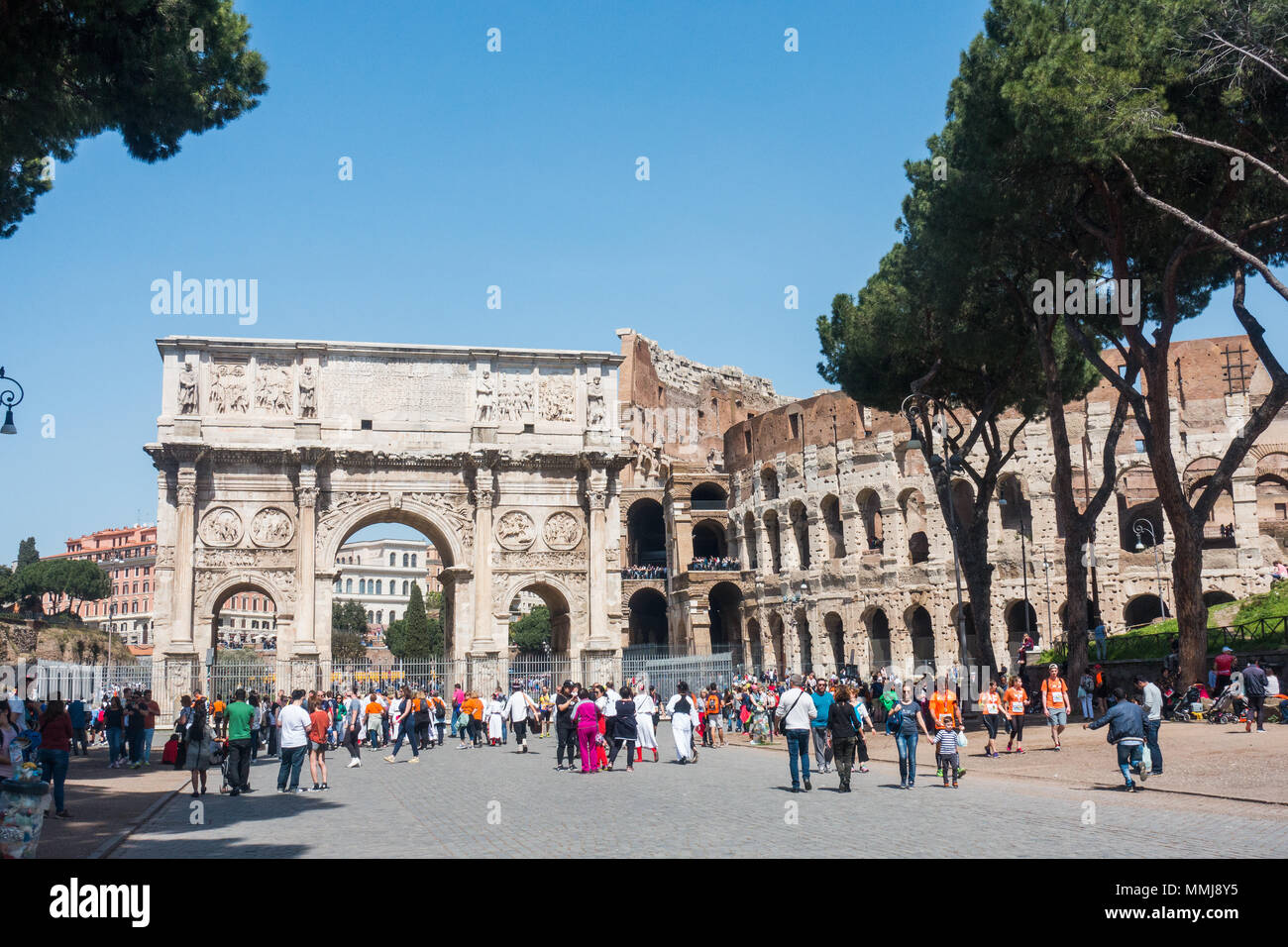 Rome, Italy, 2018 - Tourists next to Colosseum Stock Photo - Alamy