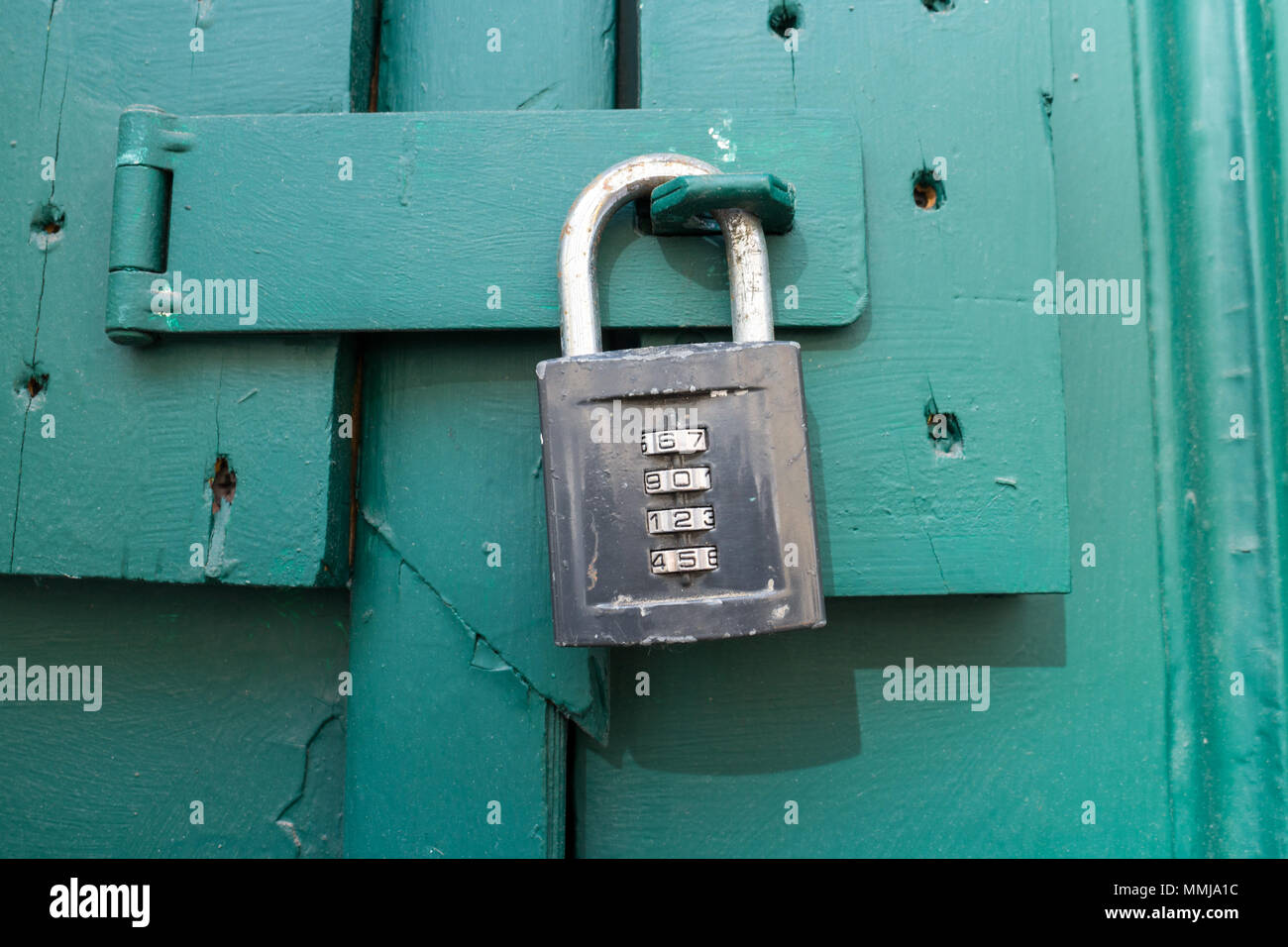 Gate numbers hi-res stock photography and images - Alamy