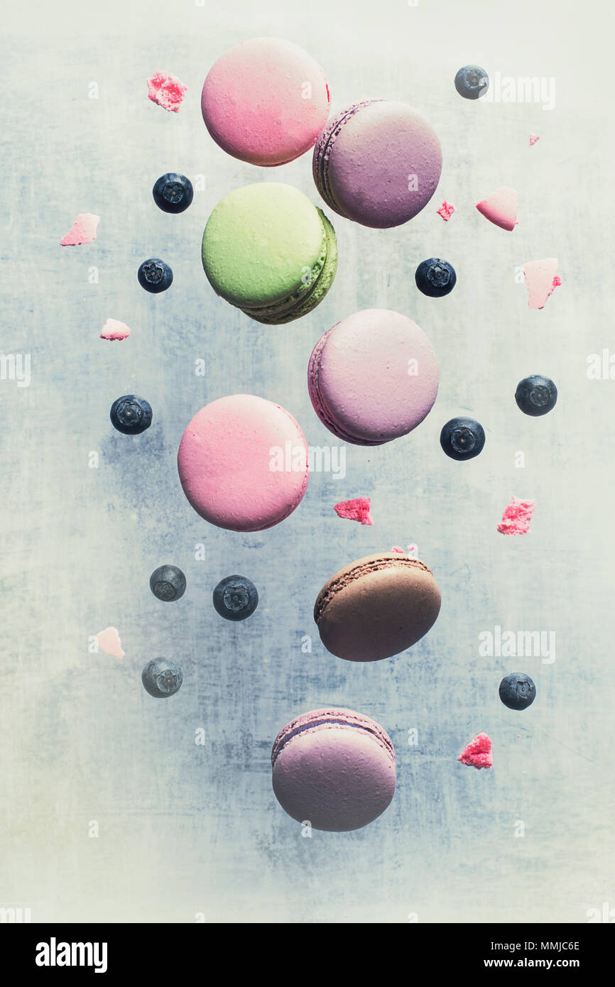 Flying in motion hi-res stock photography and images - Alamy