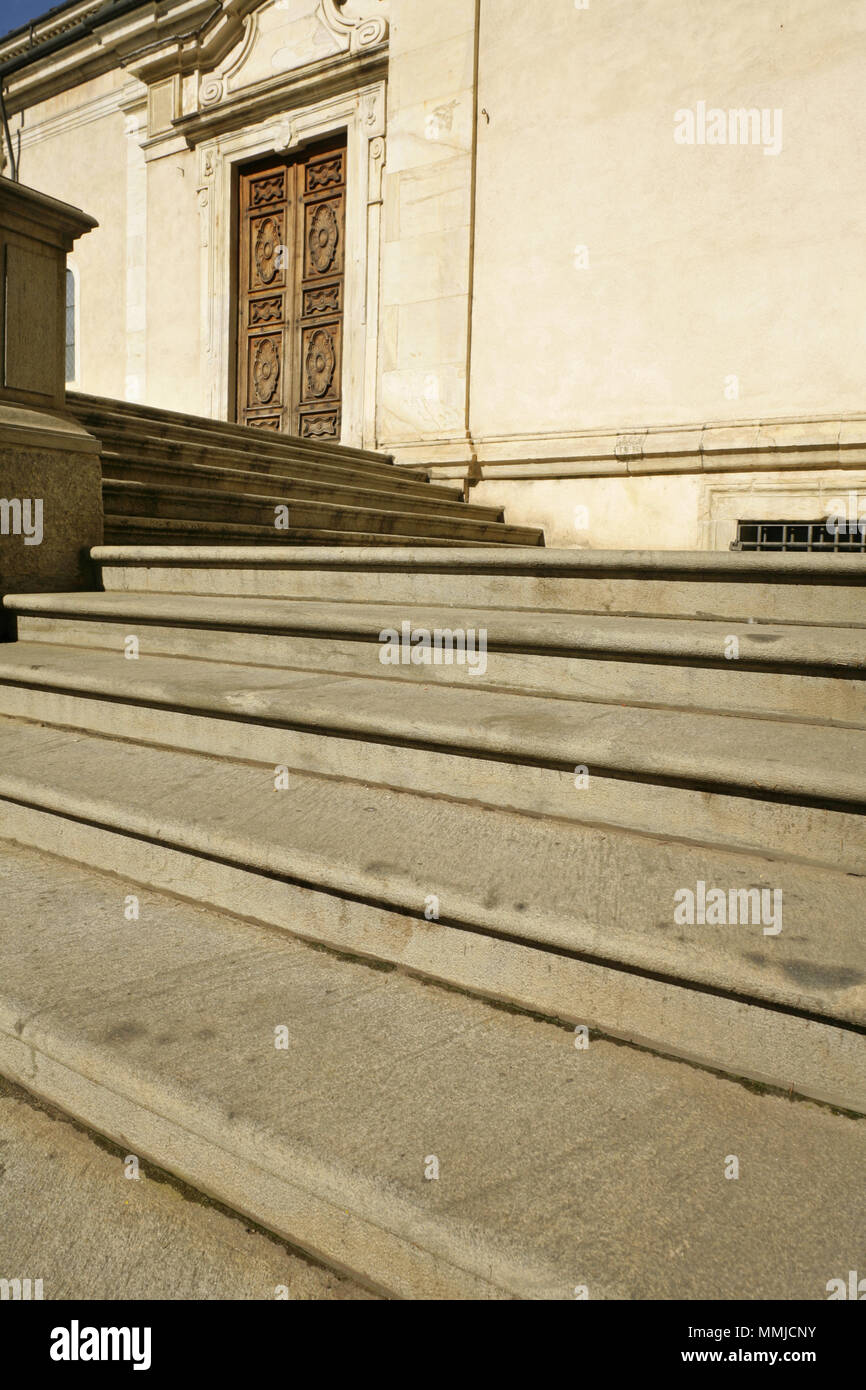 Stairs leading to the church door hi-res stock photography and images ...