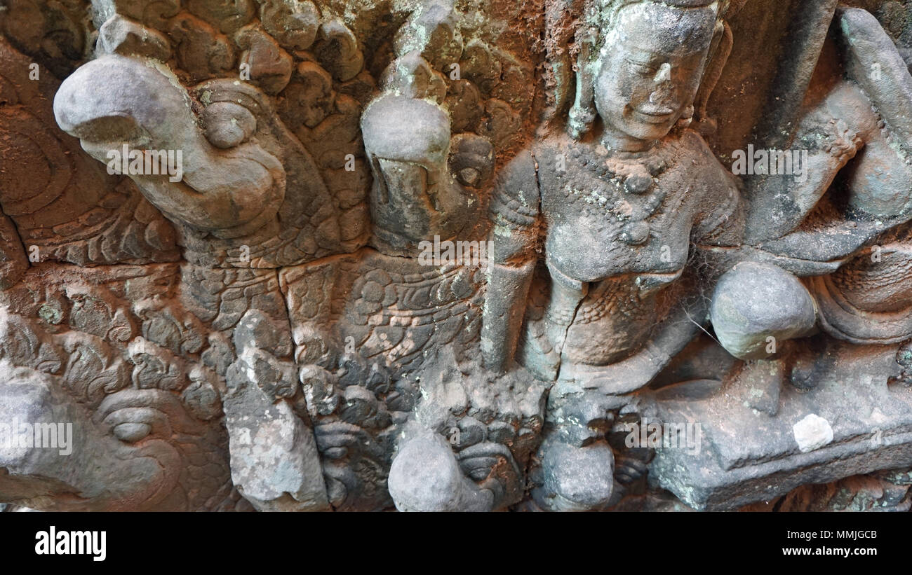 close up of wall figures in angkor wat Stock Photo - Alamy