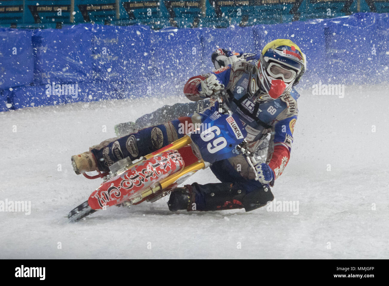 Final ice speedway hi-res stock photography and images - Alamy