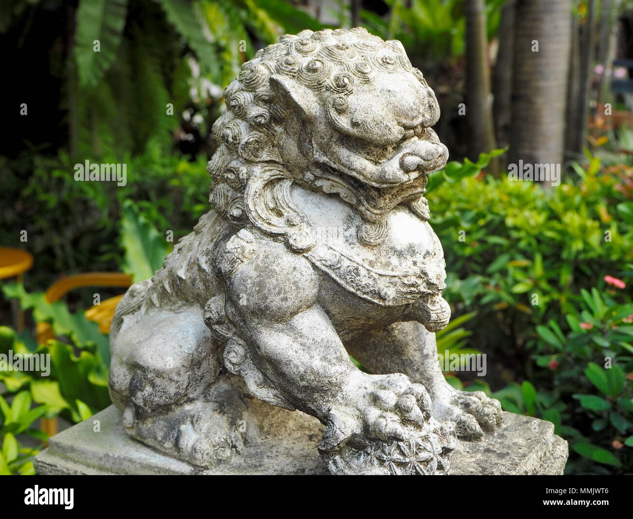 Traditional Swan Sandstone Statue Stock Photo - Alamy
