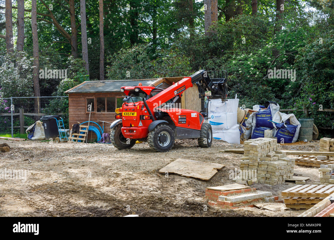Construction telehandler hi-res stock photography and images - Alamy