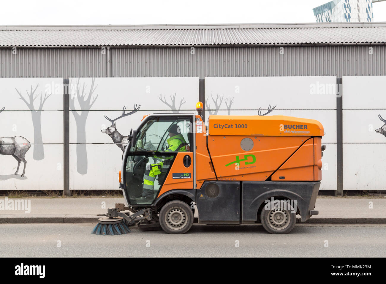 Street sweeper brush hi-res stock photography and images - Alamy