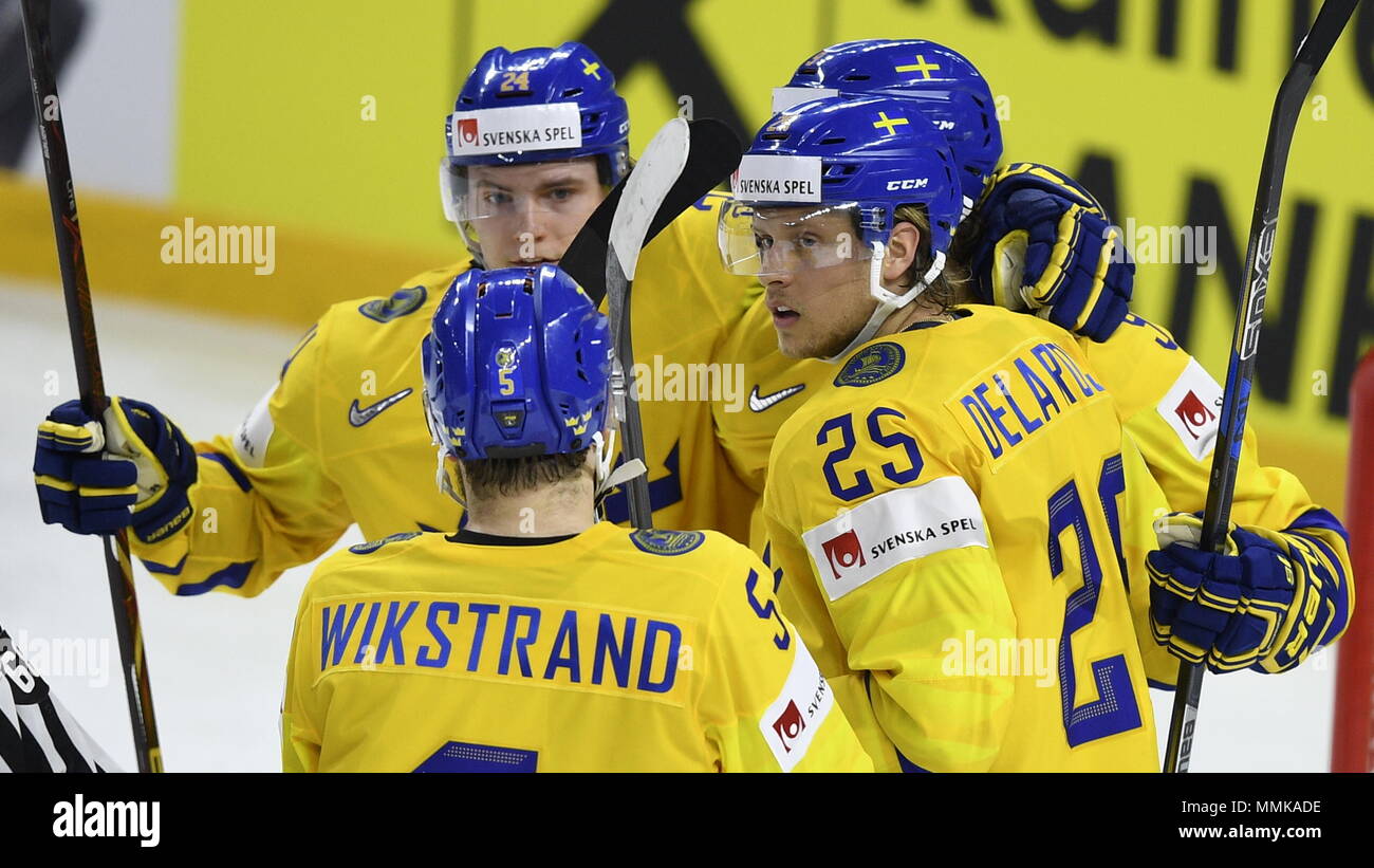 Sweden slovakia hockey hi-res stock photography and images - Alamy
