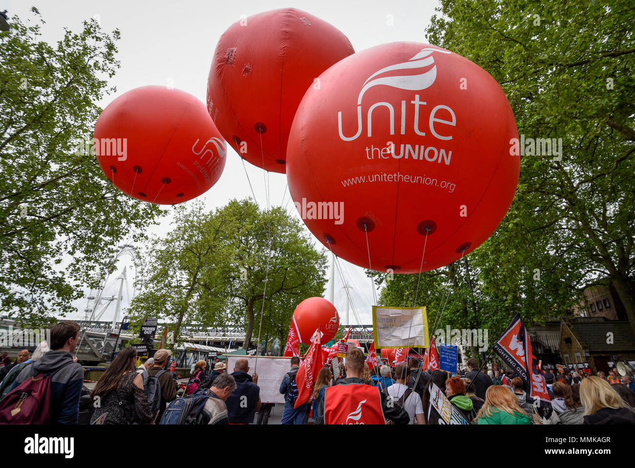 Giant balloons hi-res stock photography and images - Alamy