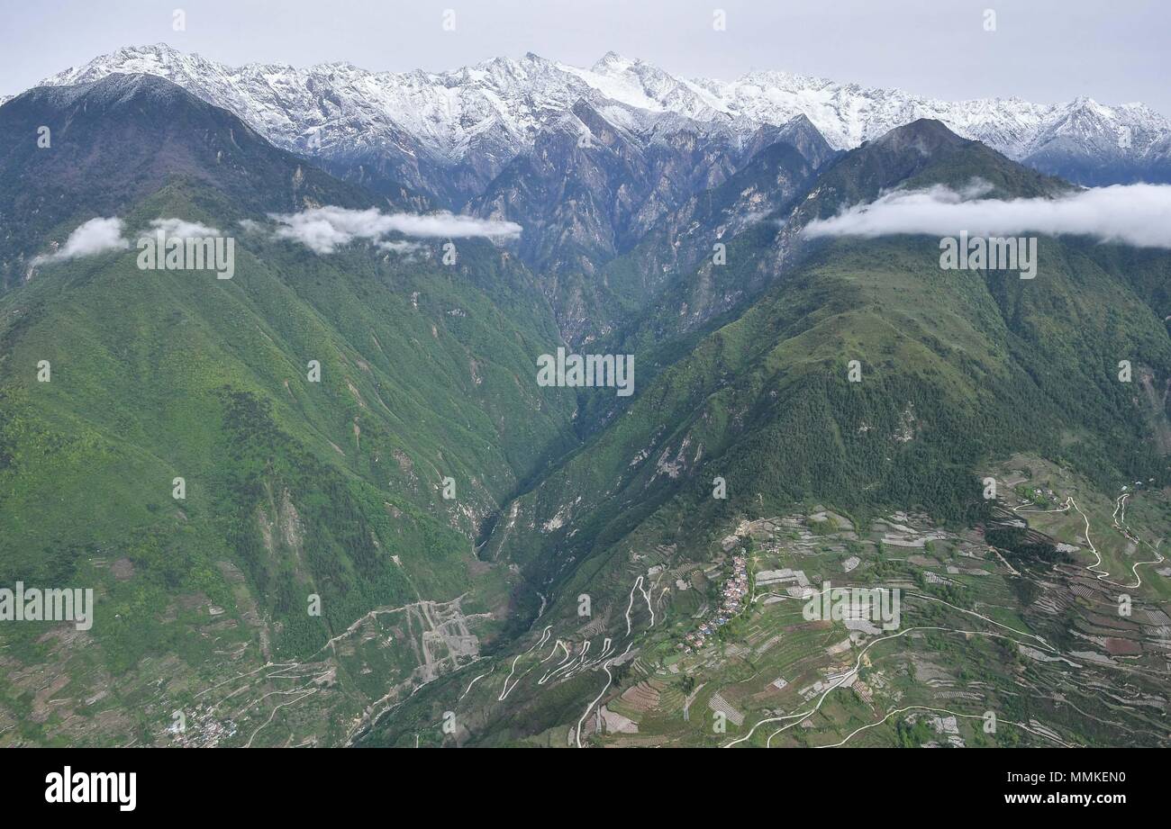 Beichuan chinas sichuan province 12th hi-res stock photography and ...