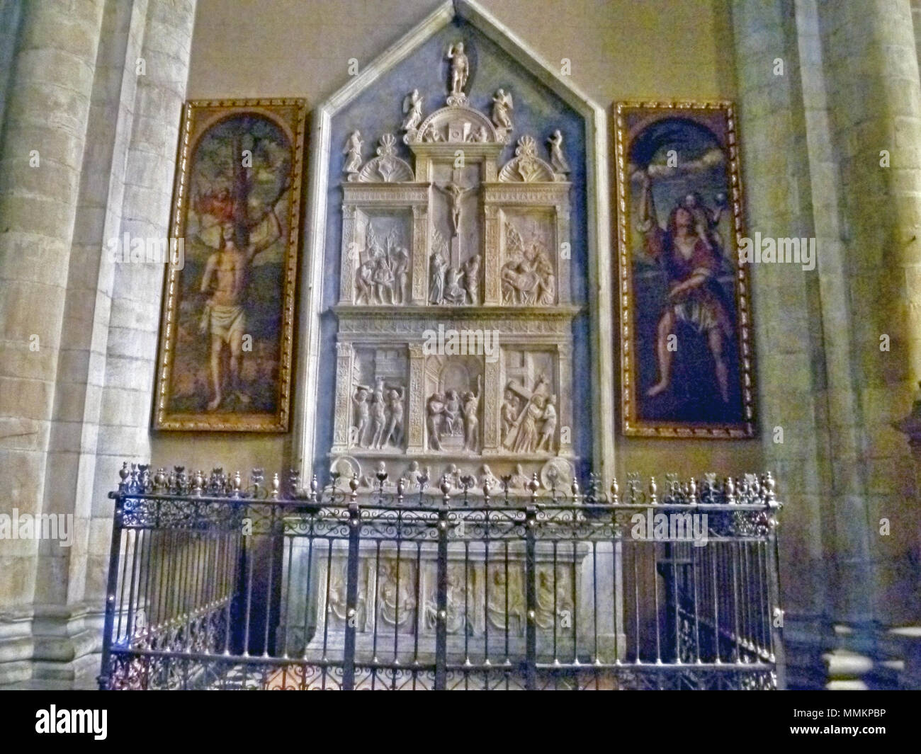 Altarpiece crucifixion of jesus hi-res stock photography and images - Alamy