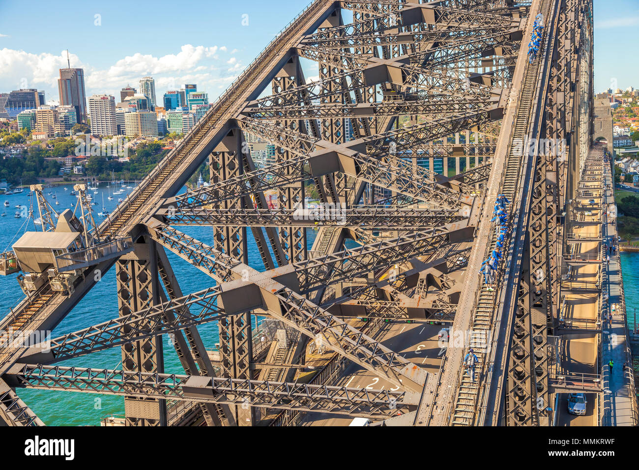 Arch with pylons hi-res stock photography and images - Alamy