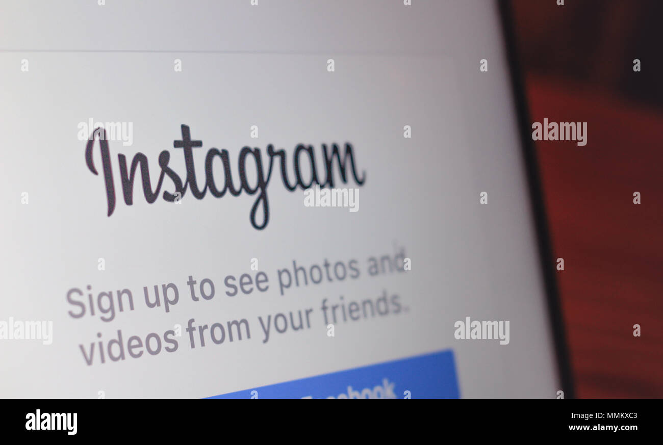 Instagram page hi-res stock photography and images - Alamy