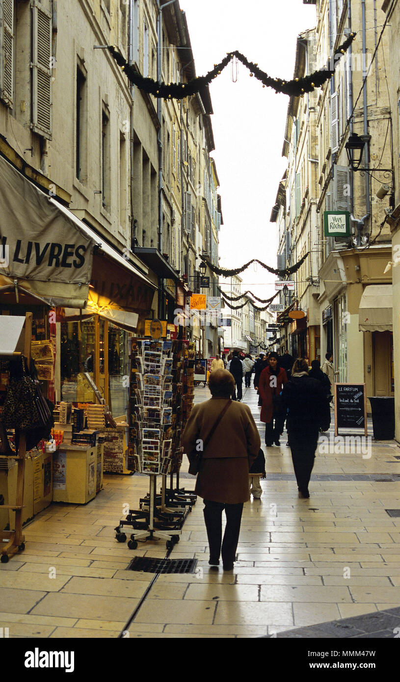 Avignon street hi-res stock photography and images - Alamy