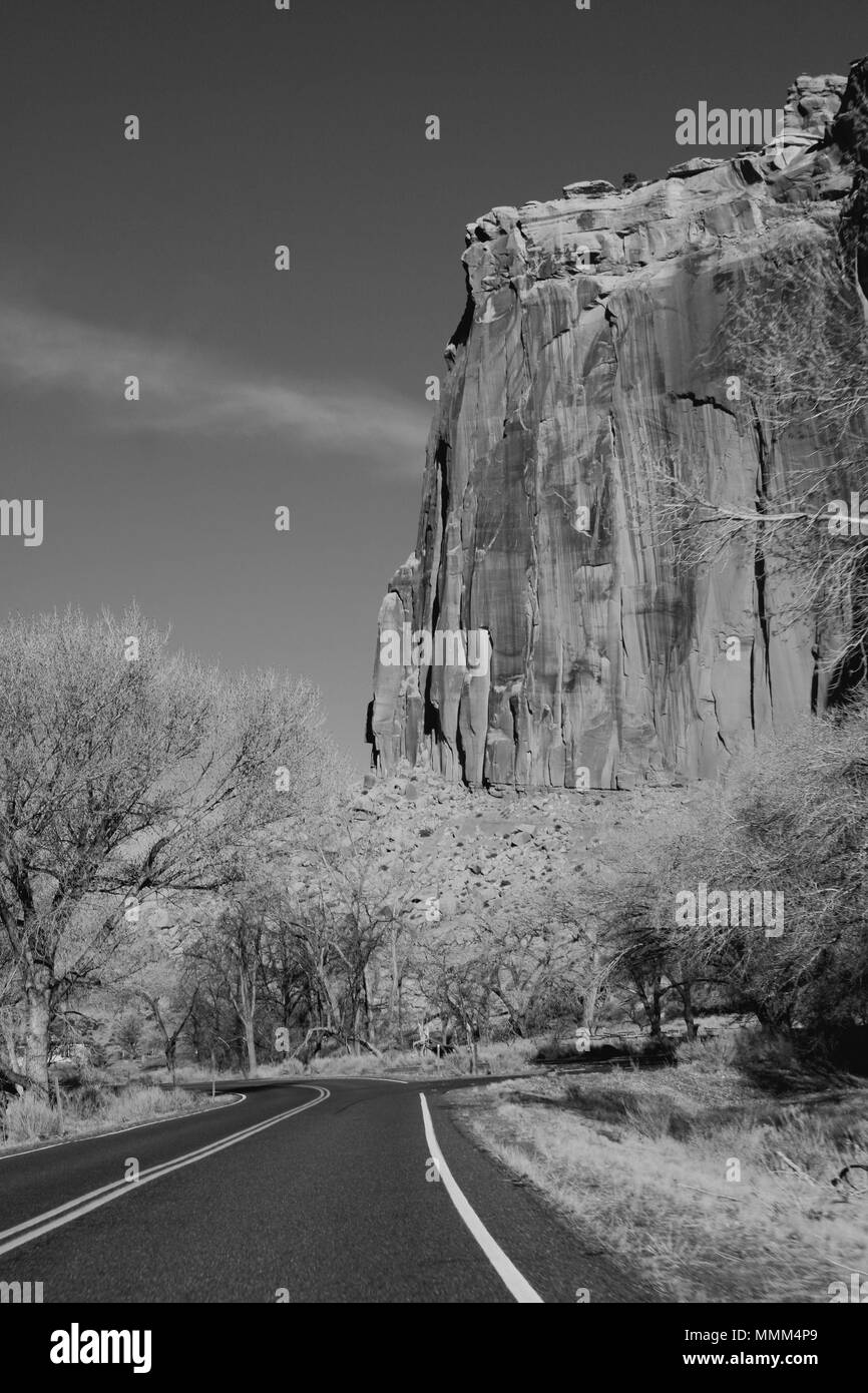 Scenic road usa Black and White Stock Photos & Images - Alamy