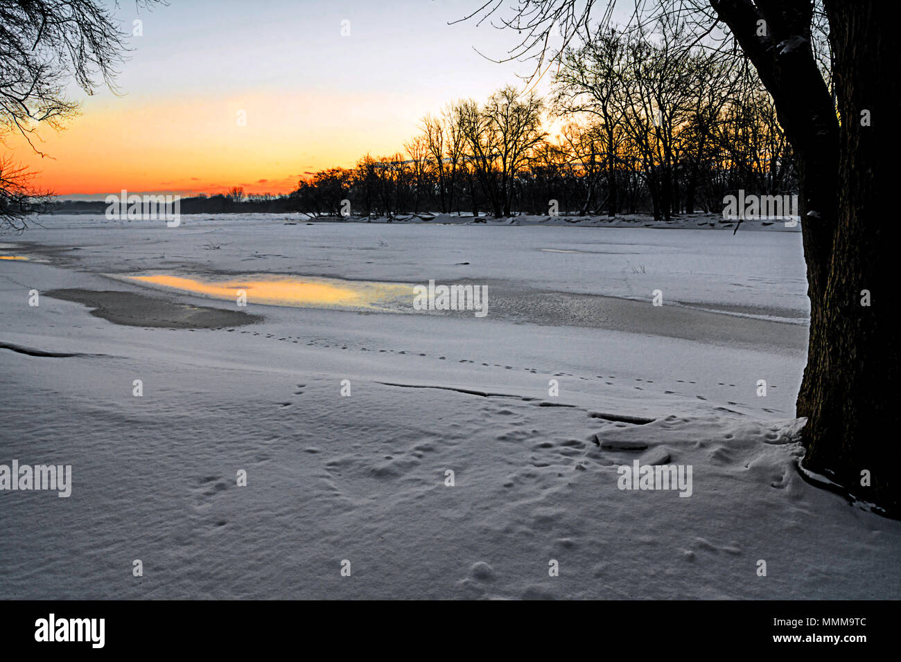 Beautiful and snowy winter hi-res stock photography and images - Alamy