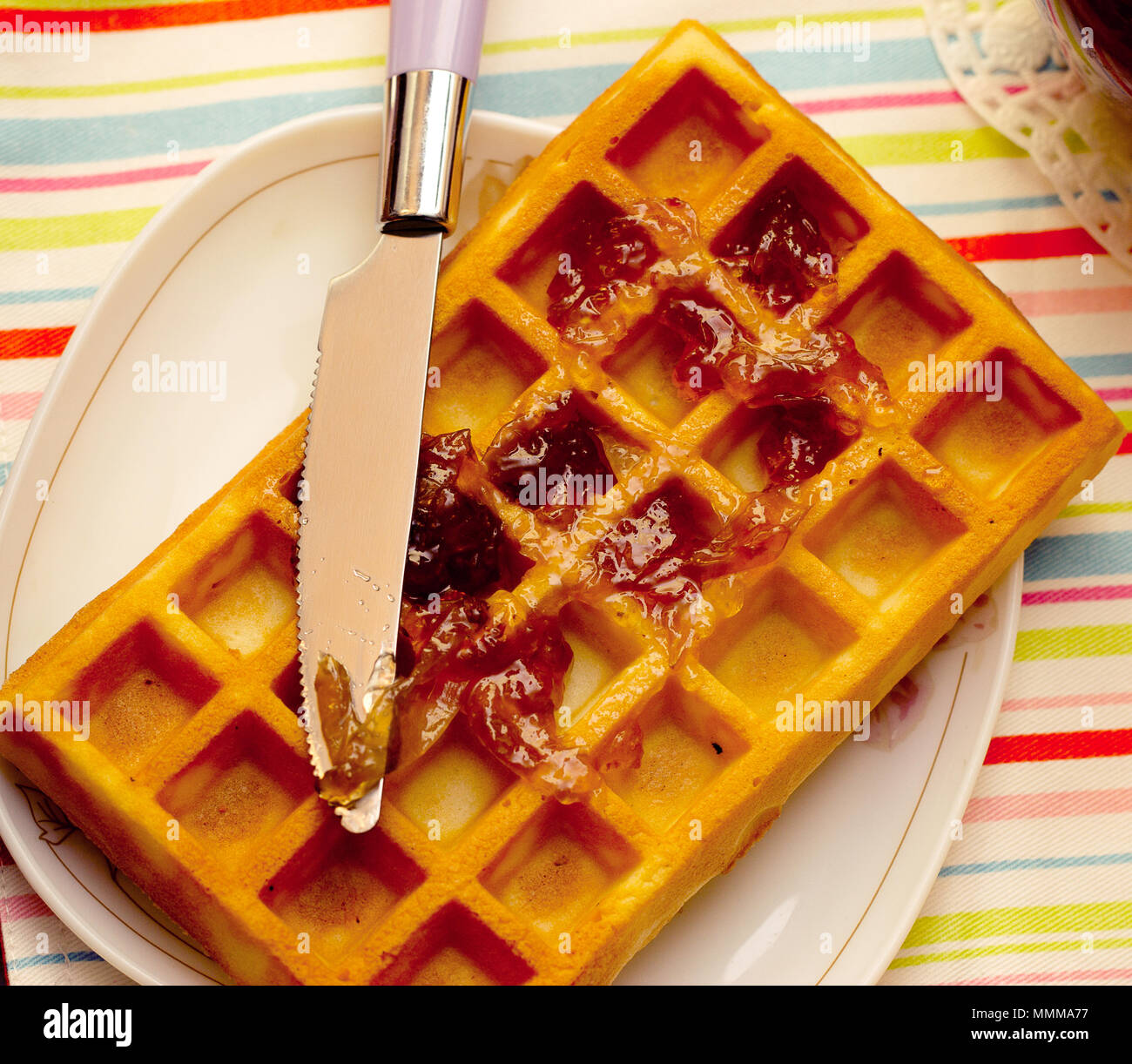 Waffle maple syrup close hi-res stock photography and images - Alamy