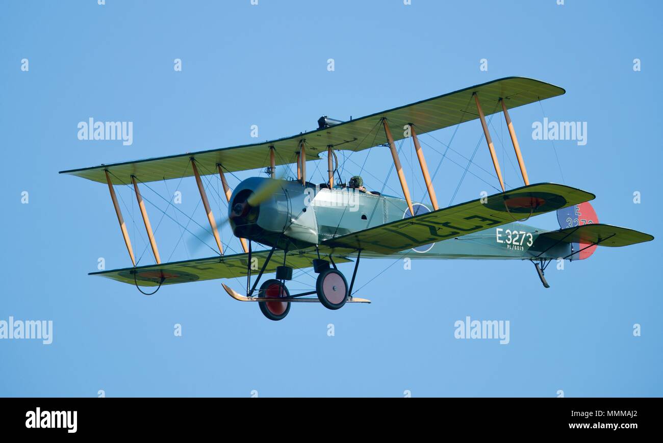 1918 Avro 504k, World War 1 biplane flying at Shuttleworth Stock Photo ...
