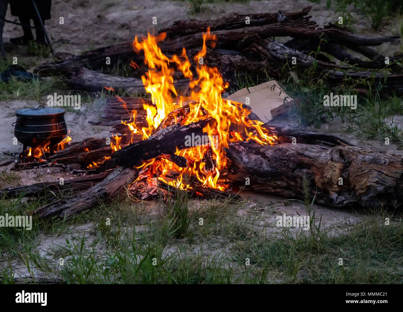 Botswana camp fire smoke hi-res stock photography and images - Alamy