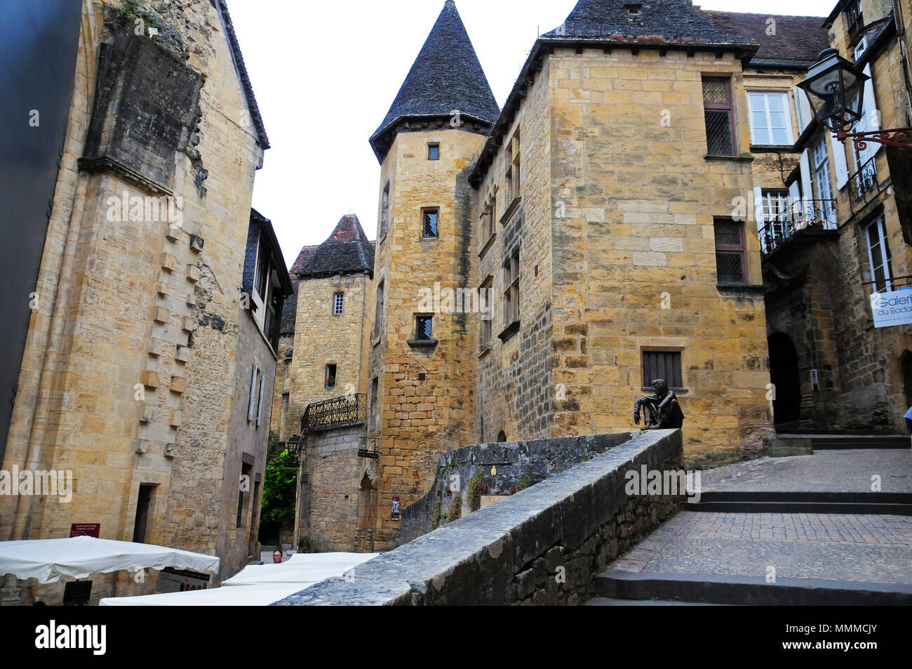 "Badaud" Statue in the Village of Sarlat-la-Canéda, France Stock Photo ...