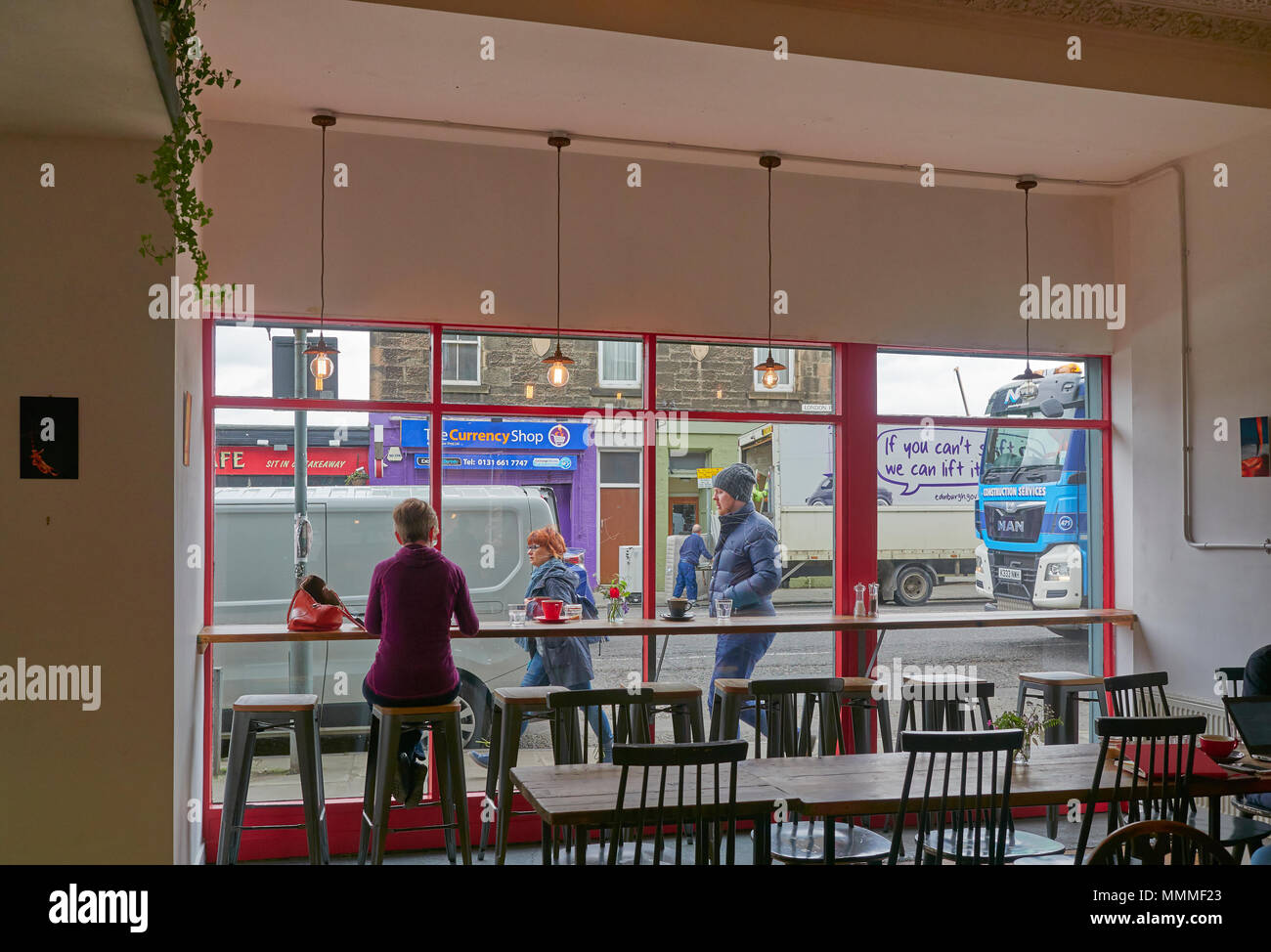 Red window frames hi-res stock photography and images - Alamy