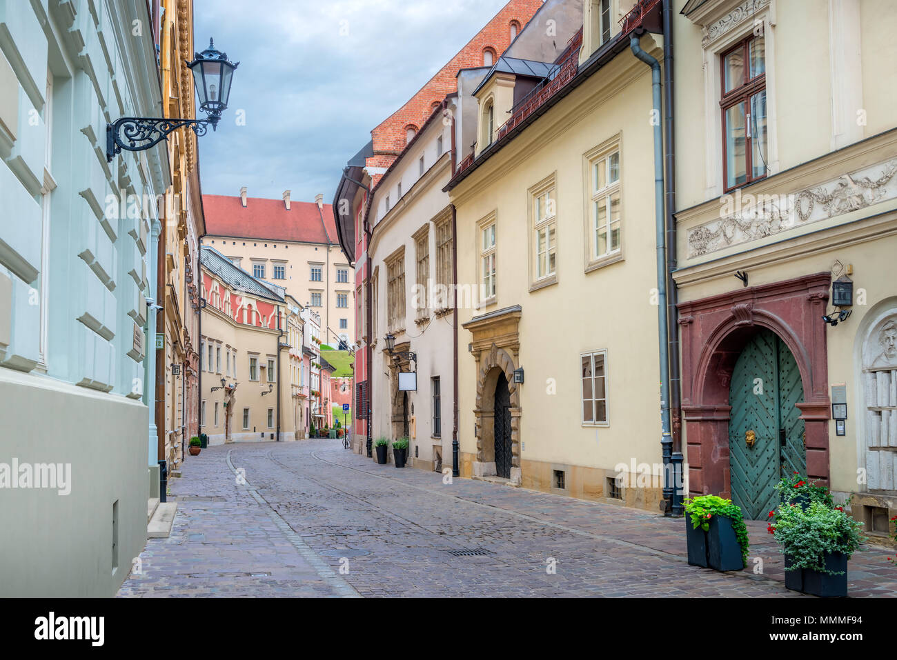 Old european streets hi-res stock photography and images - Alamy