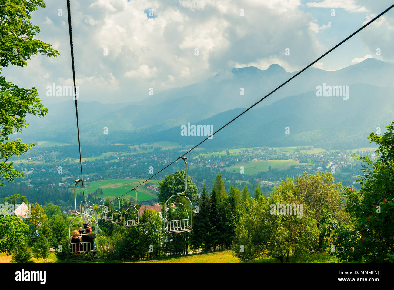 View mountain from ski lift hi-res stock photography and images - Alamy